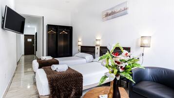 Quarto Deluxe, casa de banho privativa | Cortinas/cortinados opacos, quartos insonorizados