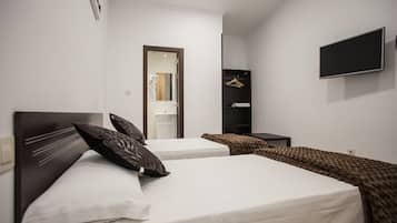 Quarto Twin, casa de banho privativa | Cortinas/cortinados opacos, quartos insonorizados