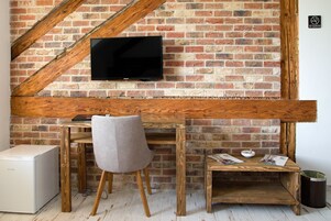 Quarto Twin Comfort | Secretária, secretária adequada para computadores portáteis 