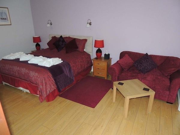 The Manor Coach House - Worcester