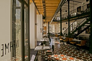 Pequenos-almoços, almoços e jantares servidos 