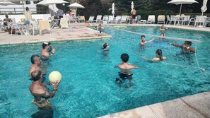 3 piscinas exteriores, da(s) 9:00 à(s) 21:00, guarda-sóis 