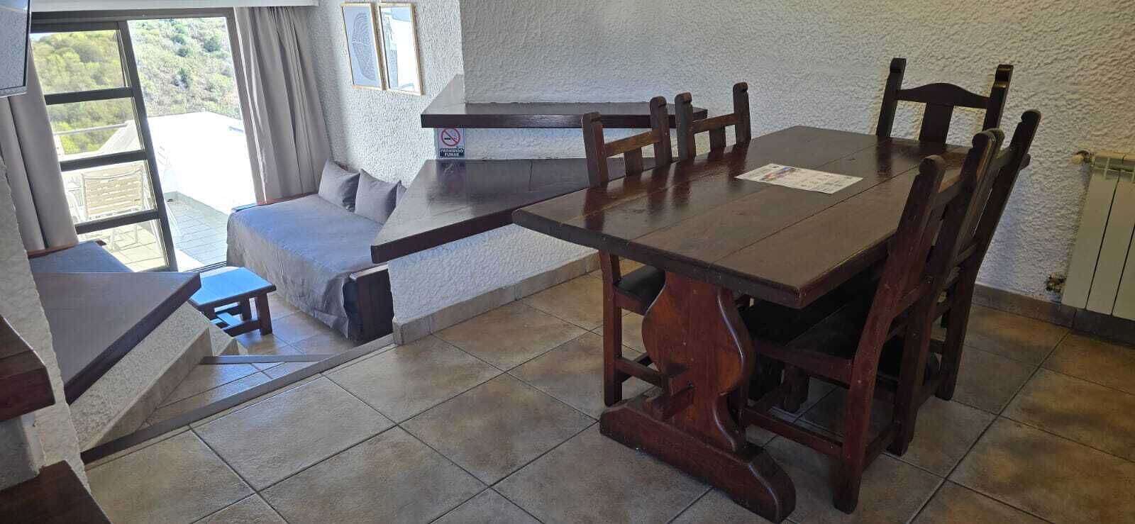 Café da manhã, almoço e jantar; culinária regional 