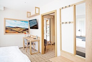 Cofre no quarto, secretária, Wi-fi grátis, roupa de cama fornecida 