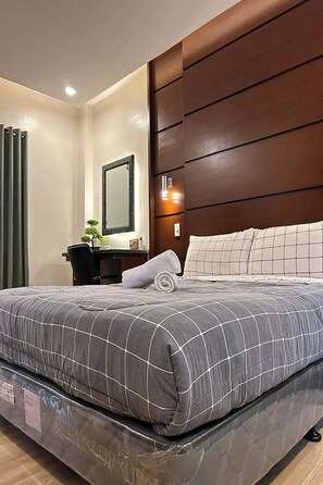 Quarto Superior | 1 quarto, minibar, secretária, Wi-fi grátis