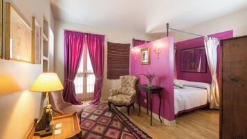 Quarto casal, cozinha americana (Magenta) | Área de estar | TV de tela plana 40 polegadas com canais via satélite, TV