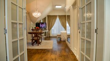 Suite Imperial | 1 quarto, frigobar, cofres nos quartos, cortinas blackout
