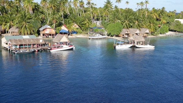 Tetamanu Village & Sauvage - French Polynesia