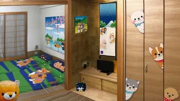 Quarto Quádruplo Deluxe | Quartos insonorizados, Wi-fi grátis, roupa de cama fornecida