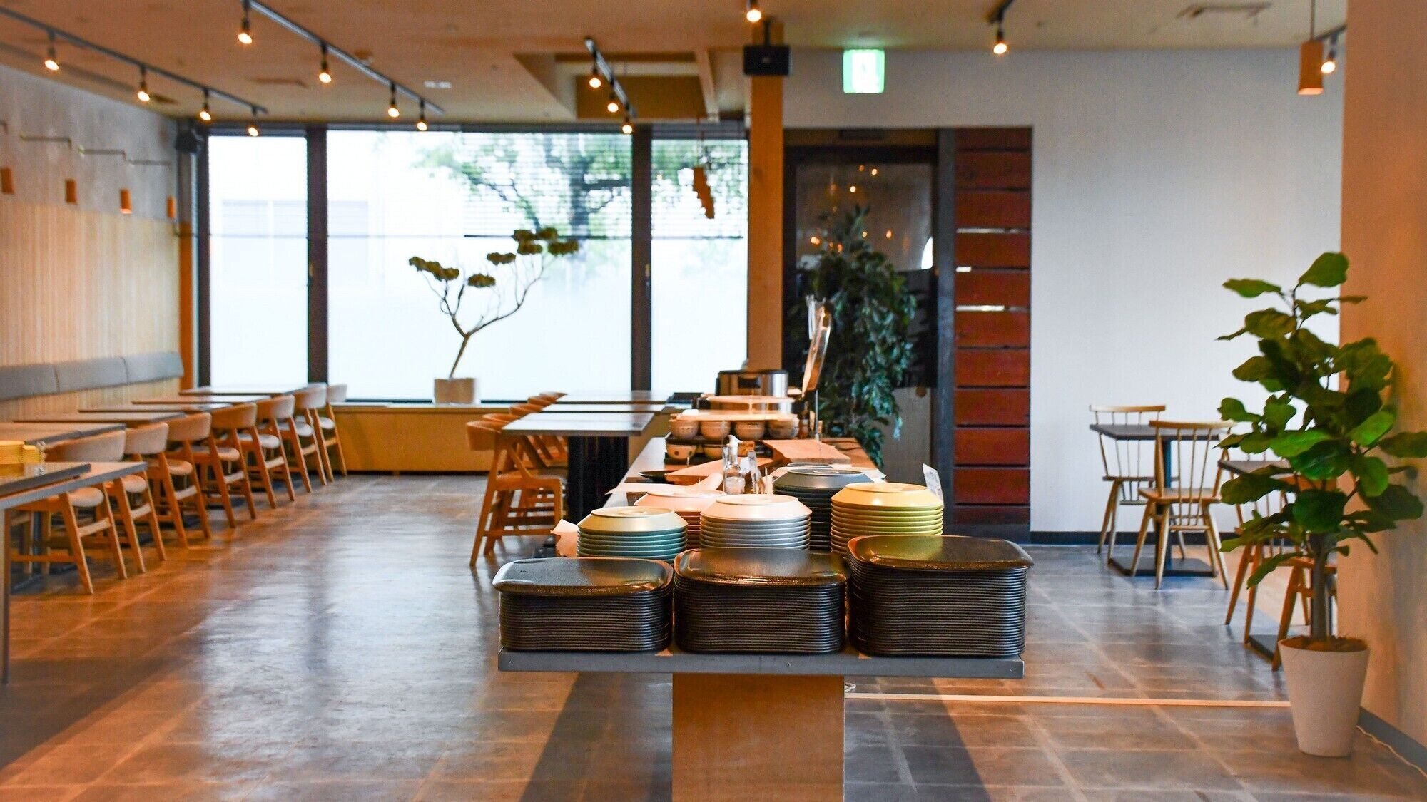 Pequeno-almoço tipo buffet diário (1480 JPY por pessoa) 