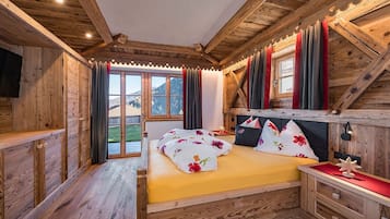 2 quartos, quartos à prova de som, Wi-Fi de cortesia, roupa de cama