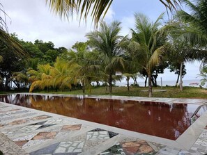 Piscina interior, piscina exterior 