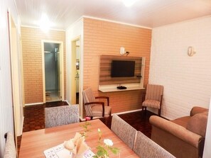 Casa, 2 quartos, não fumadores | Sala | Televisor LCD 