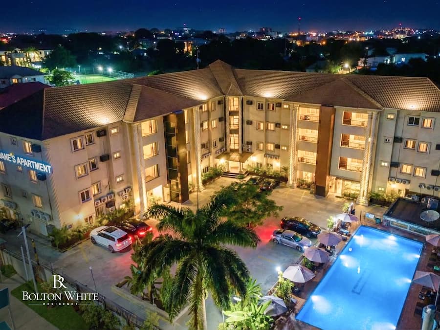 Fachada da propriedade