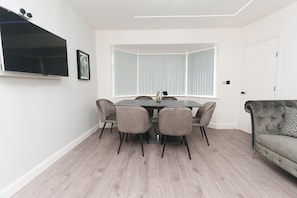 Apartamento, casa de banho privativa (2 Bedroom Occupancy 7) | Lounge
