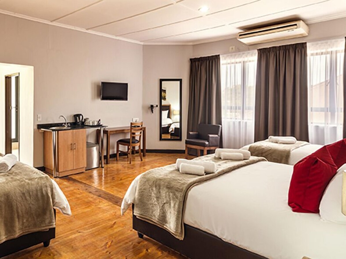 Clanwilliam Hotel by Country Hotels Reviews, Deals & Photos 2023 - Expedia