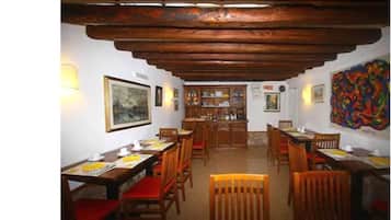 Pequeno-almoço tipo buffet diário incluído
