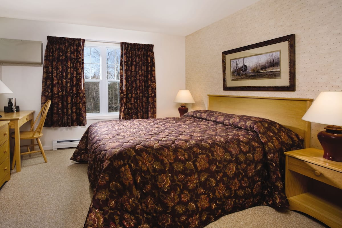 Ferro/tábua de engomar, Wi-fi, roupa de cama fornecida