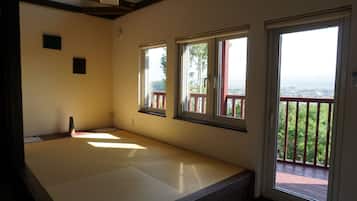 Apartamento, 2 quartos | 1 quarto, cofres nos quartos, escrivaninha