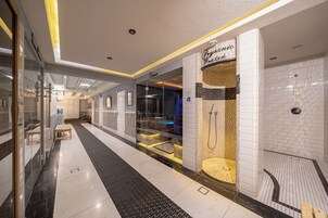 Sauna seca, banheira de hidromassagem, sauna a vapor