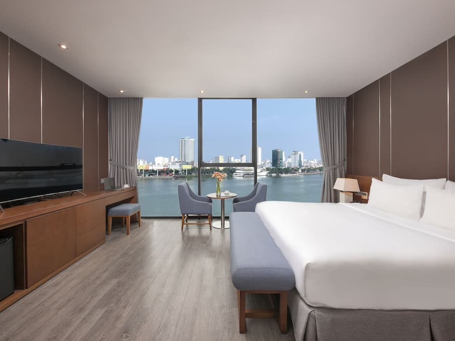 Quarto Duplo Nobre, 1 cama king-size, não fumadores, banheira | Roupa de alta qualidade, camas de colchão pillowtop, minibar