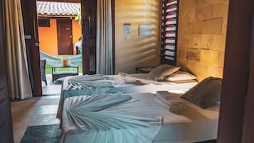 Quarto Comfort, 1 quarto, casa de banho privativa, no rés do chão (com ventilador) | Wi-fi grátis, roupa de cama fornecida