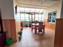 Quarto triplo básico, 1 quarto | Área de estar