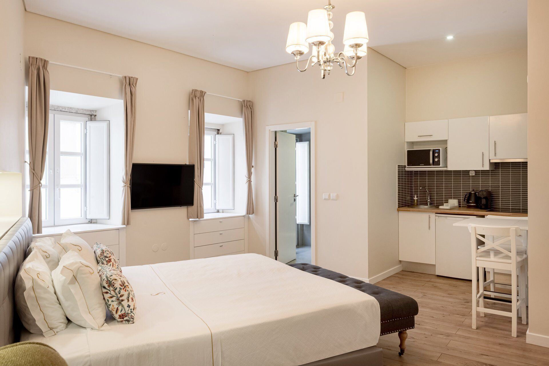 Quarto Duplo ou Twin Superior, kitchenette | Cofre no quarto, quartos insonorizados, Wi-fi grátis 