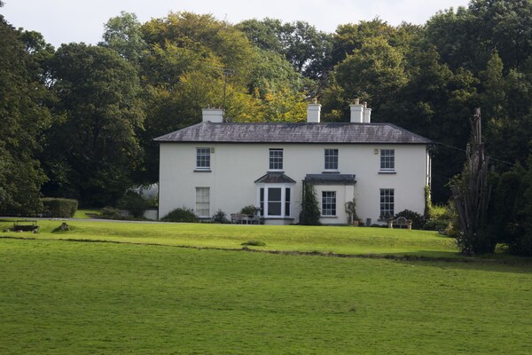 Lough Bawn House - Ireland
