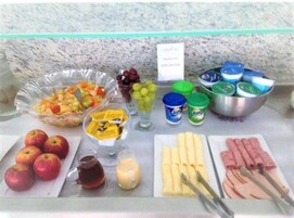 Pequeno-almoço tipo buffet diário incluído 