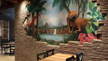 Pequeno-almoço tipo buffet diário (2000 JPY por pessoa)