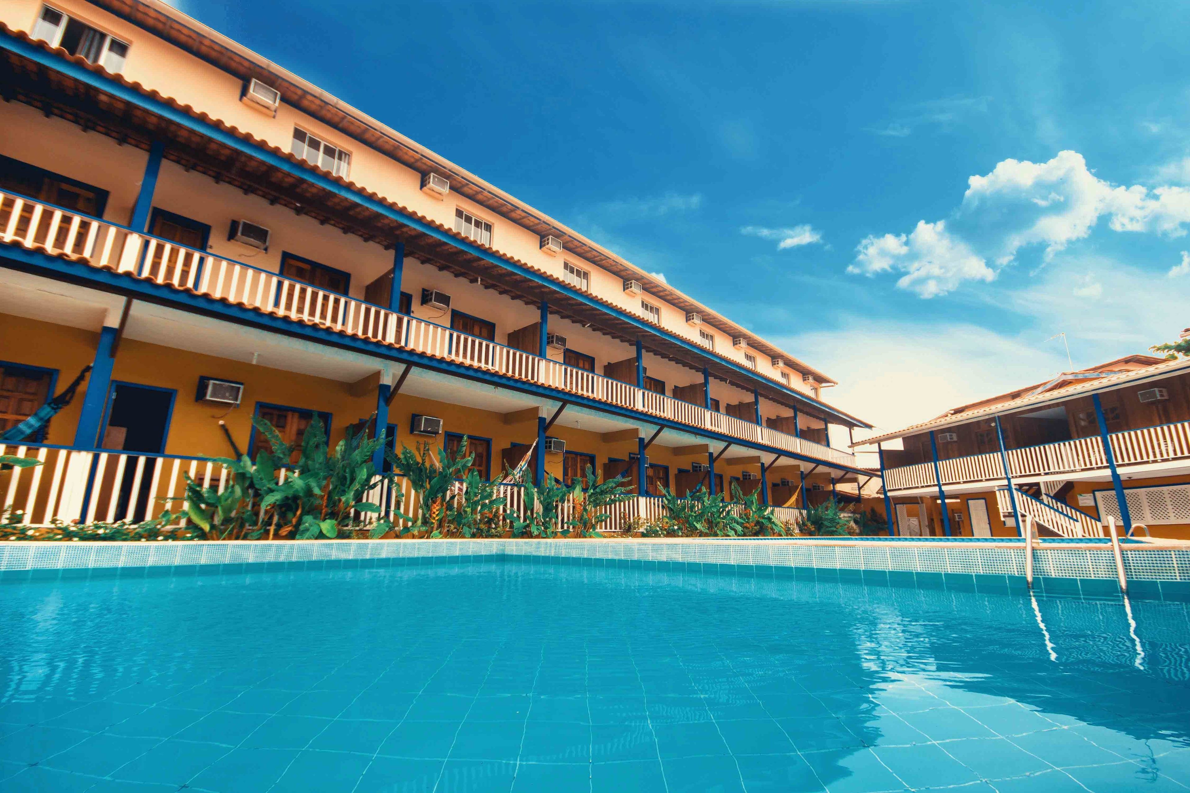 2 piscinas externas