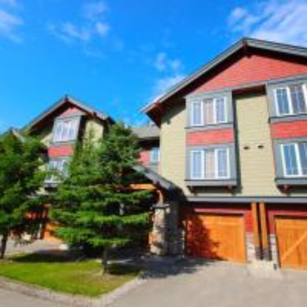 Pinnacle Ridge Chalets By Fernie Lodging - Fernie