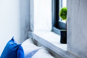 Quarto (6-Person) | Secretária, cortinas/cortinados opacos, quartos insonorizados 