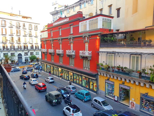 A Ddurmì - Naples