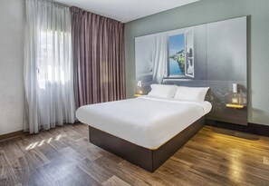 Quarto Duplo Standard, adaptado para pessoas com dificuldades de mobilidade, não fumadores | Secretária, quartos insonorizados, Wi-fi grátis 