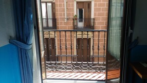 Quarto Twin, casa de banho privativa | Varanda