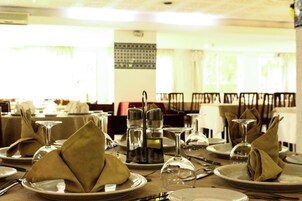 Café da manhã, almoço e jantar
