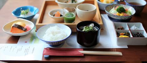 Café da manhã (JPY 2160.00 por pessoa)