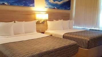 Quarto Duplo, 2 camas queen-size | 1 quarto, secretária, quartos insonorizados, ferro/tábua de engomar