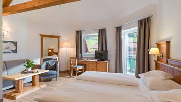 Quarto casal luxo | Cofres nos quartos, individualmente decorados