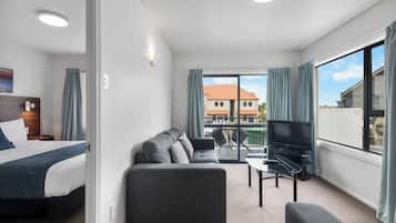 Suite Deluxe | 1 quarto, cortinas/cortinados opacos, quartos insonorizados