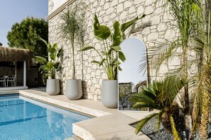 Piscina exterior sazonal