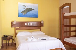 Roupa hipoalergénica, Wi-fi grátis, roupa de cama fornecida