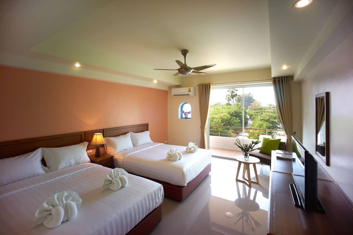 Superior Room | Secretária, cortinas/cortinados opacos, Wi-fi grátis