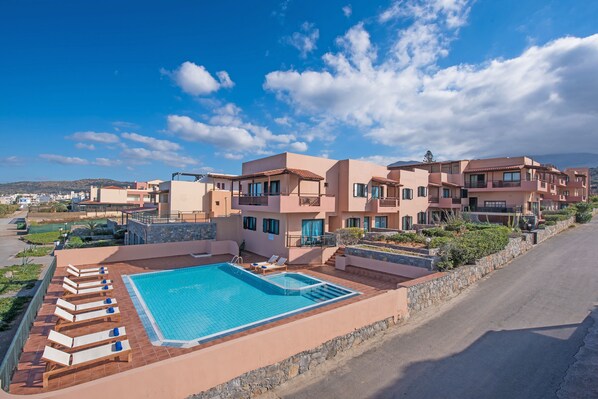 Koutrakis Suites by Estia in Greek Islands: Find Hotel Reviews, Rooms ...