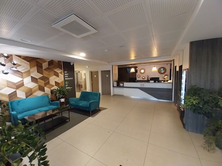 Recepção. Arena Hôtel Toulouse