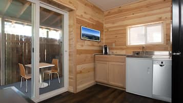 Suíte, suíte (2 Bedroom/3 bed-Kitchen ) | Cozinha privada | Geladeira, micro-ondas, cafeteira/chaleira