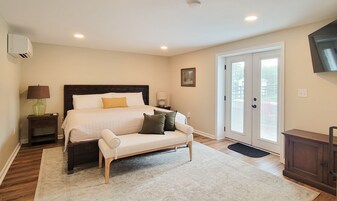 Roupa de alta qualidade, com decoração personalizada 