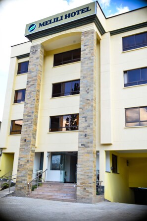 Fachada da propriedade